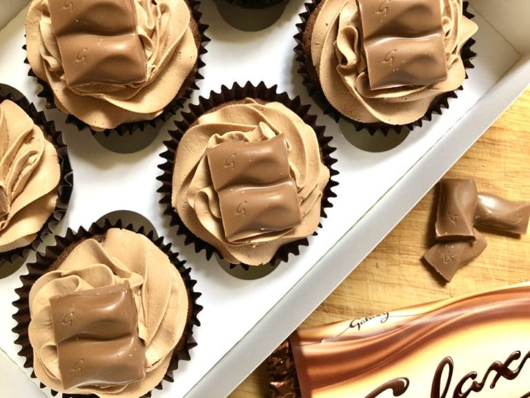 Galaxy Chocolate Cupcakes – Maverick Baking